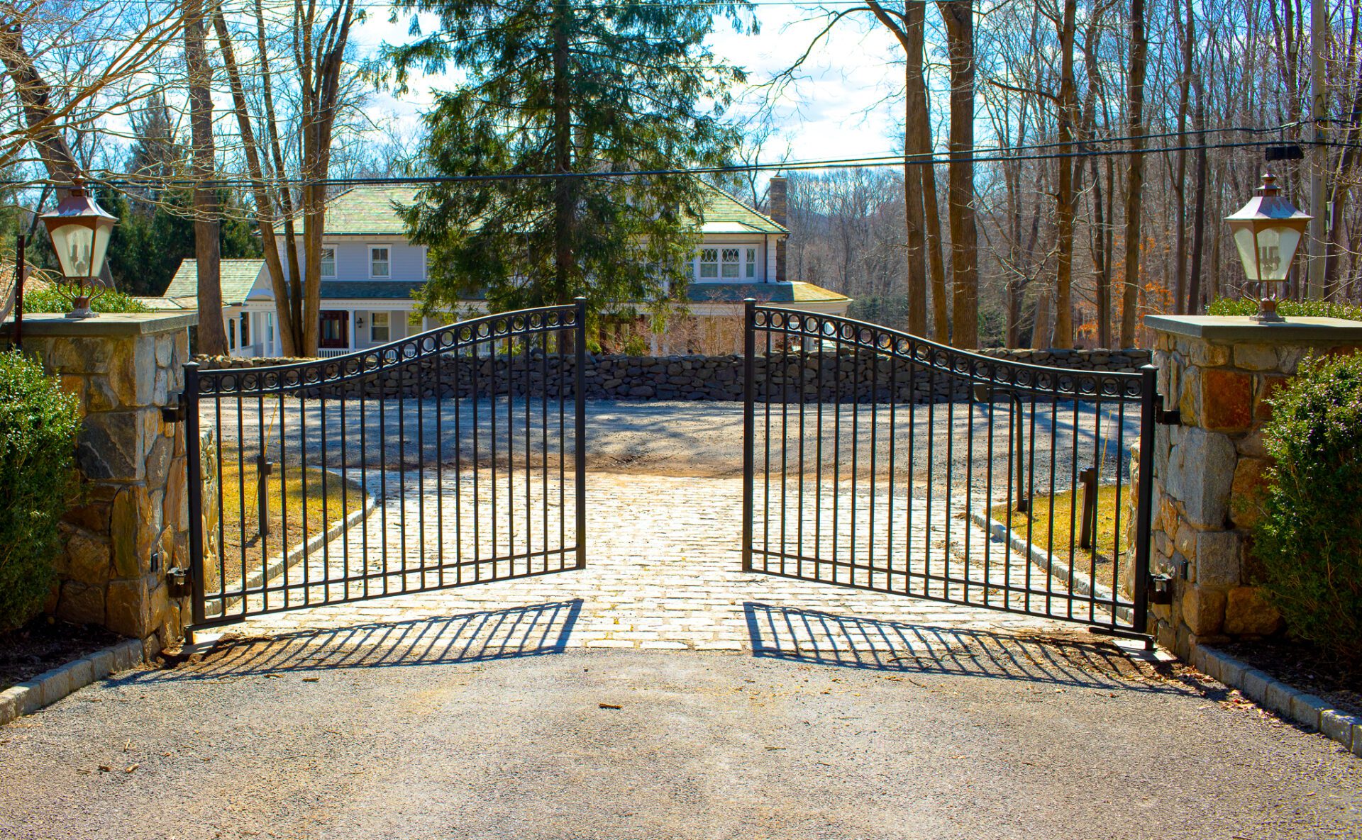 10 Incredible Benefits of Installing Automatic Driveway Gates - Tri ...